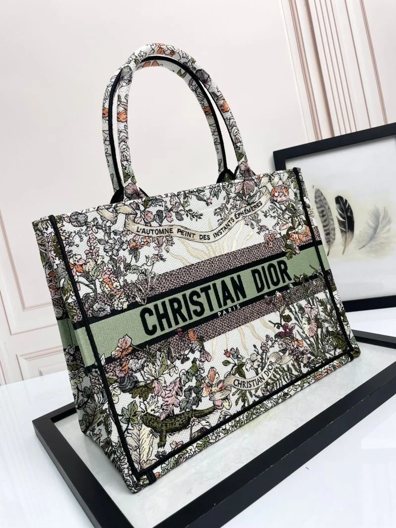 Reasonably priced Christian Dior Shopping Bags