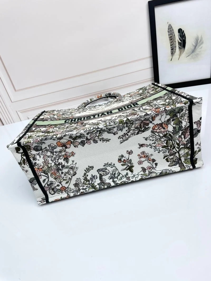 Inexpensive Christian Dior Shopping Bags