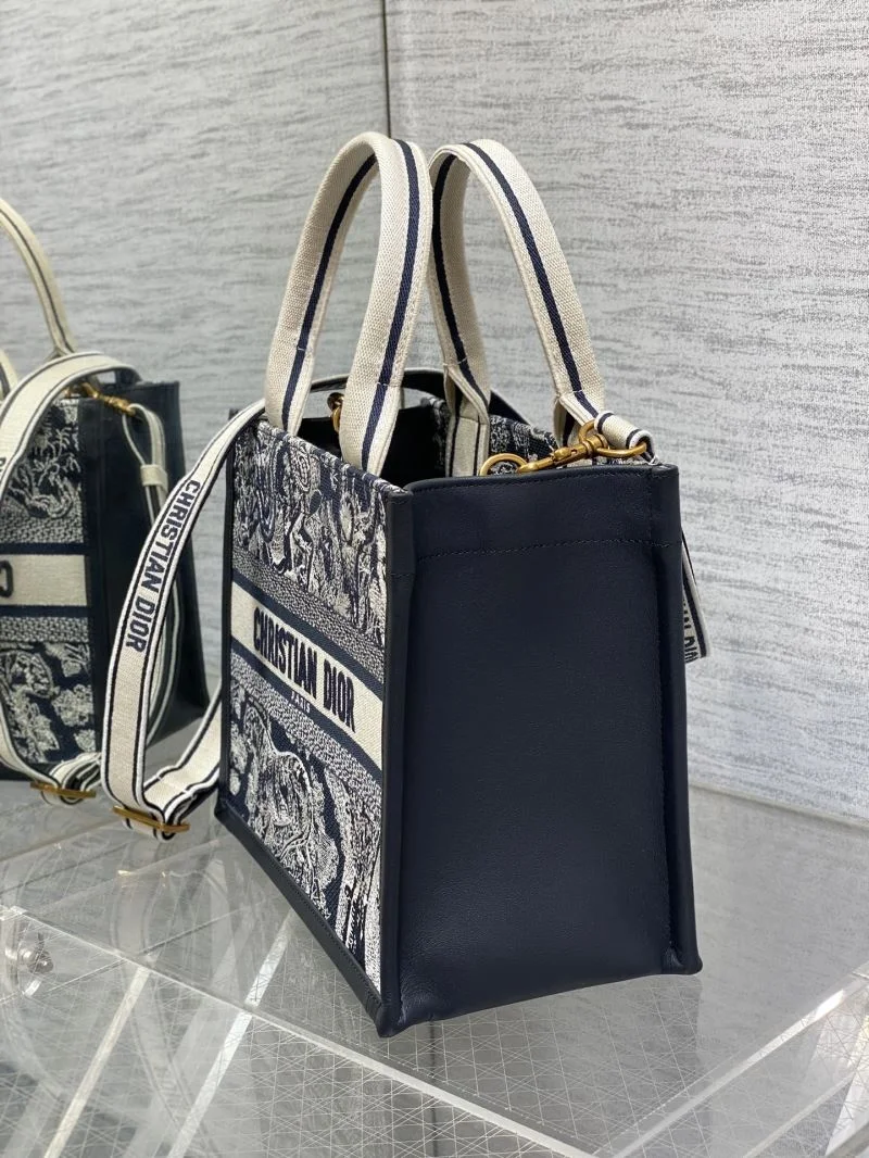 Inexpensive Christian Dior Shopping Bags