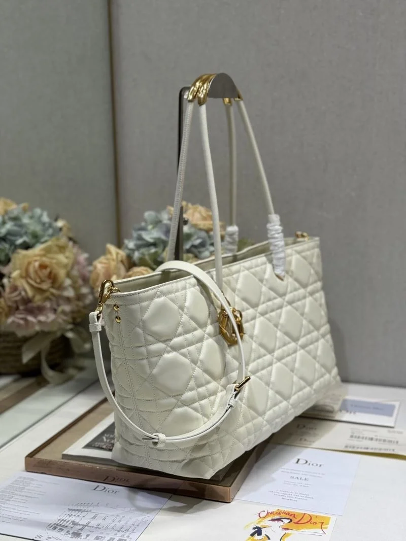 Inexpensive Christian Dior Shopping Bags