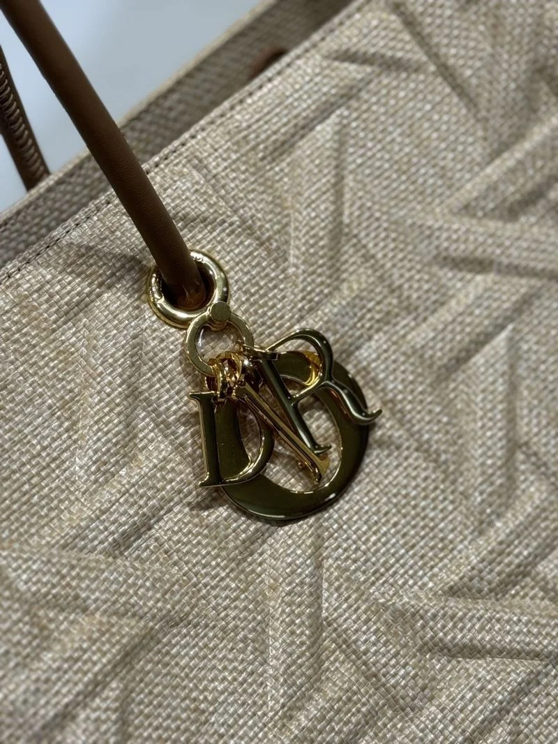 Reasonably priced Christian Dior Shopping Bags