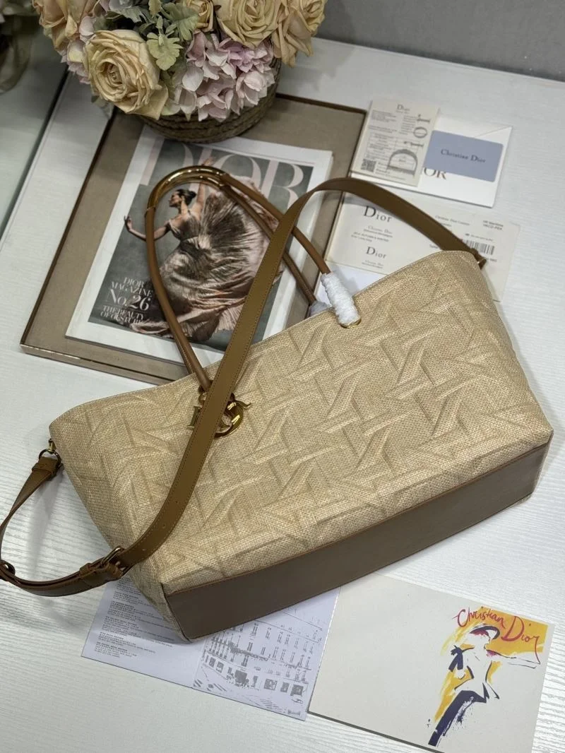 Reasonably priced Christian Dior Shopping Bags