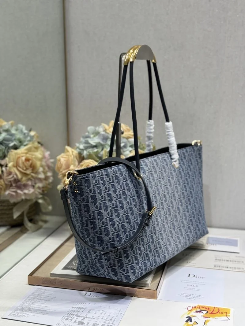 Reasonably priced Christian Dior Shopping Bags