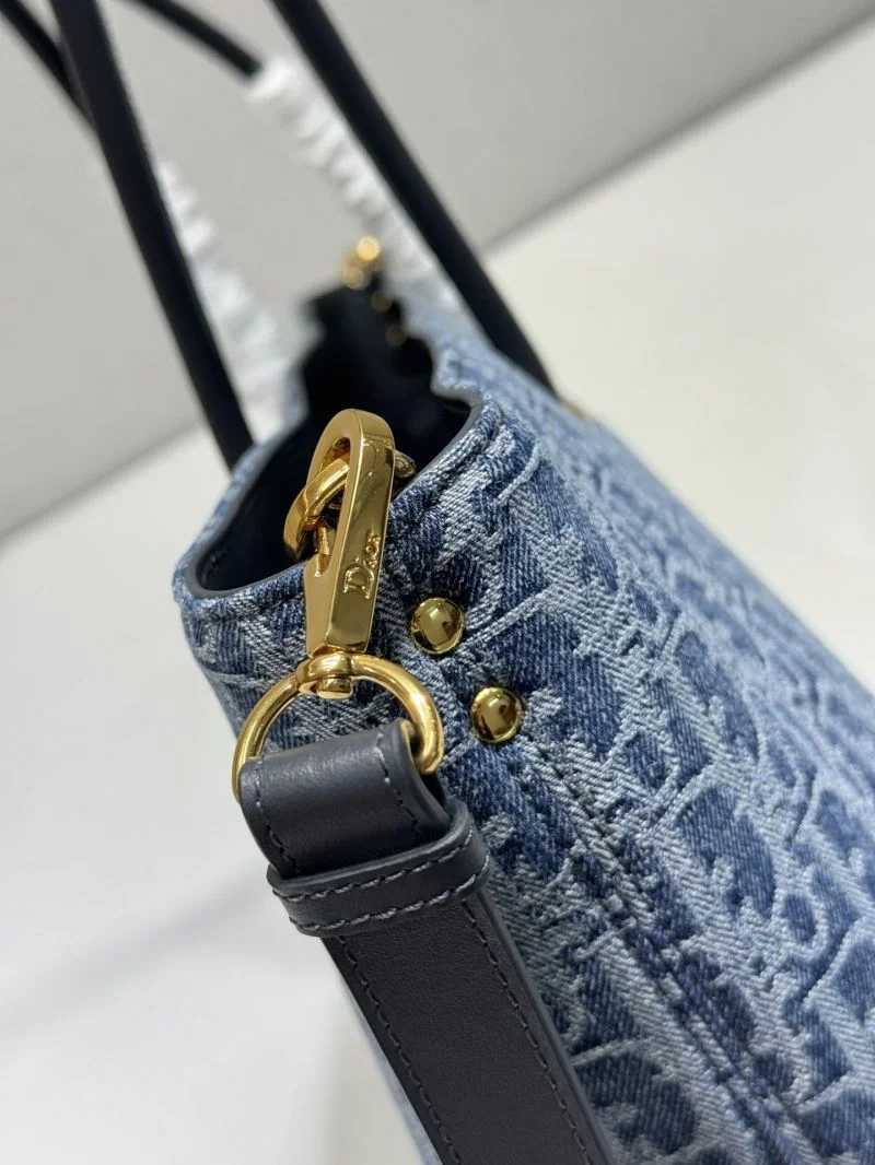 Reasonably priced Christian Dior Shopping Bags