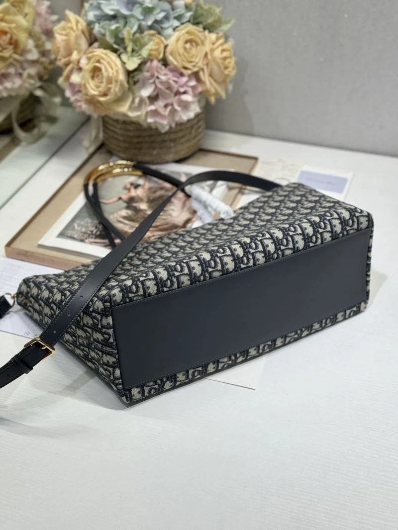 Value-priced Christian Dior Shopping Bags