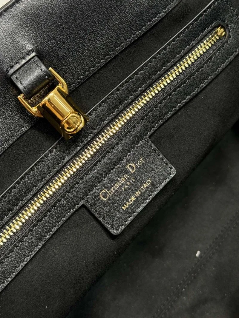 Inexpensive Christian Dior Shopping Bags