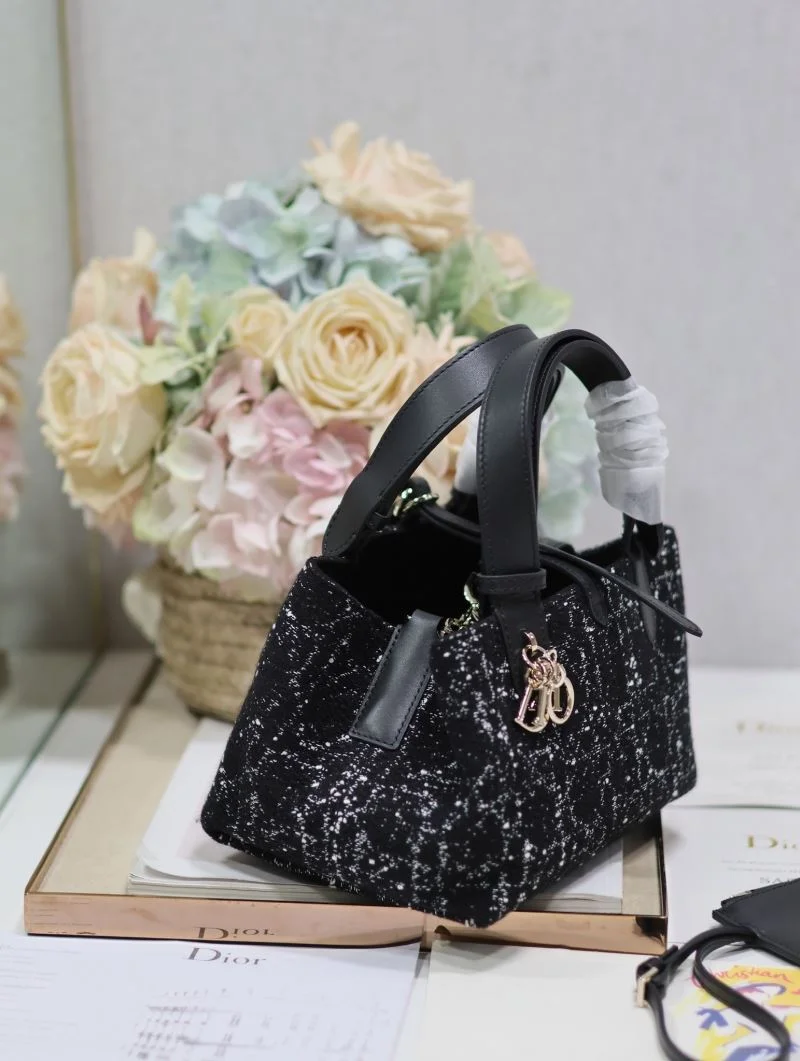 Exact replica Christian Dior Shopping Bags