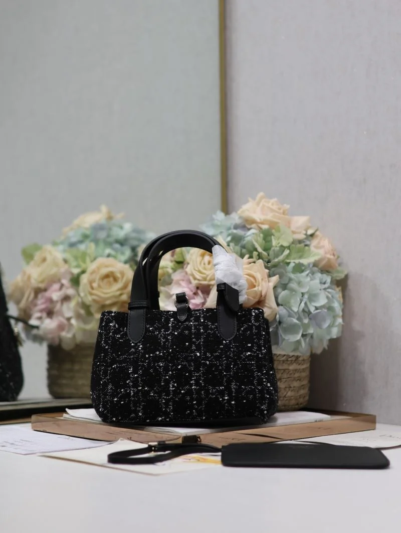 Exact replica Christian Dior Shopping Bags
