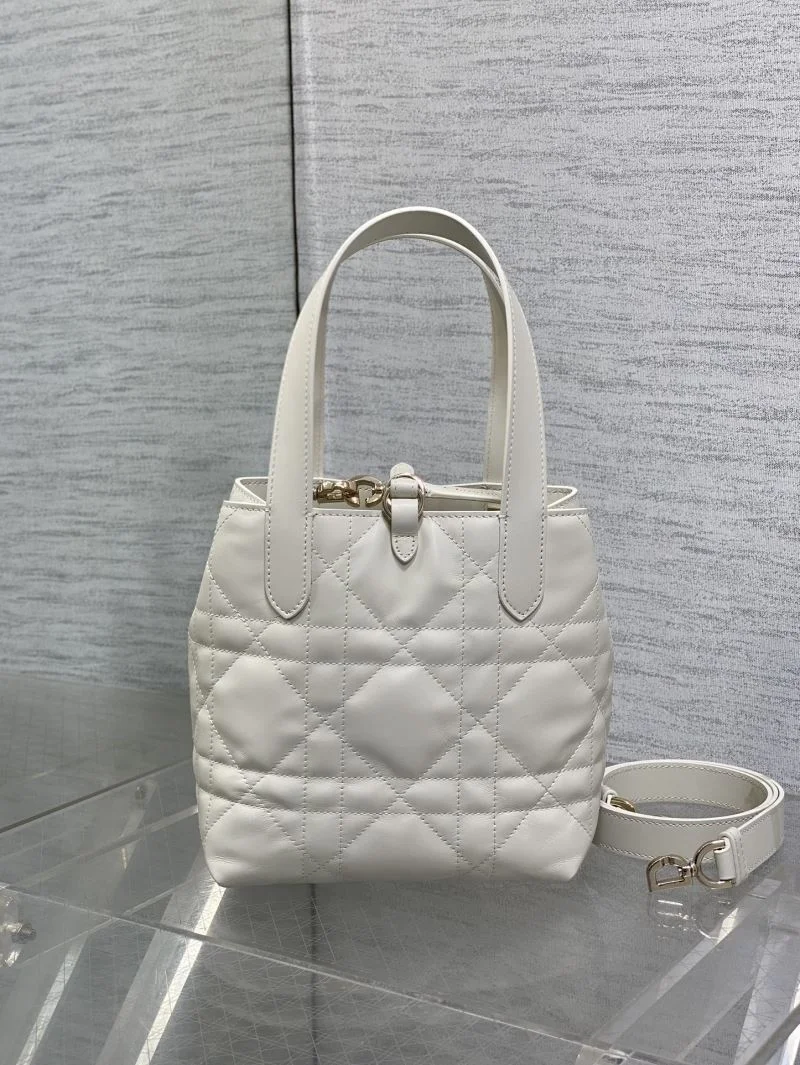 Exact replica Christian Dior Shopping Bags