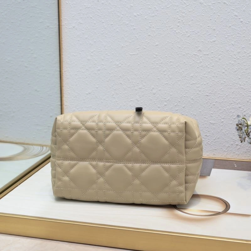 Top match Christian Dior Shopping Bags