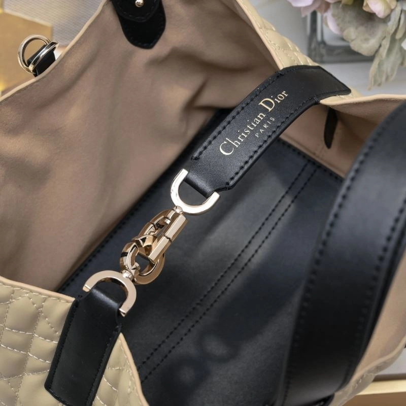 Top match Christian Dior Shopping Bags