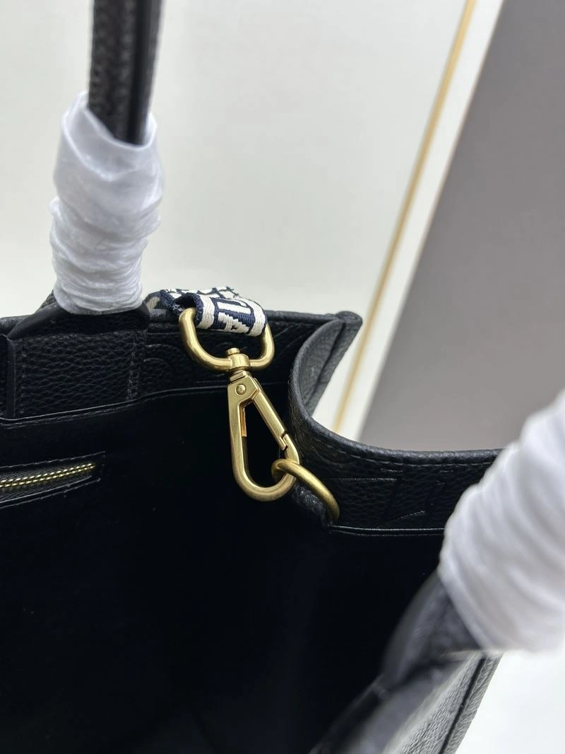 Bargain Christian Dior Shopping Bags