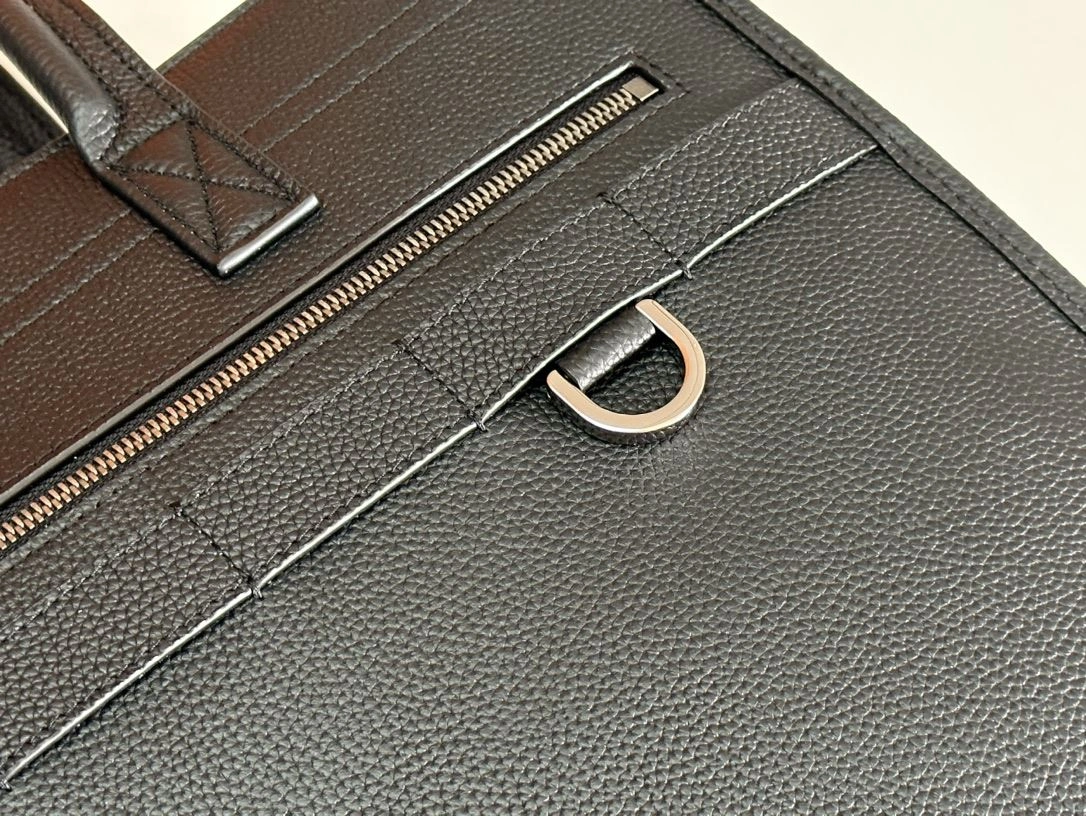 Value-priced Christian Dior Shopping Bags