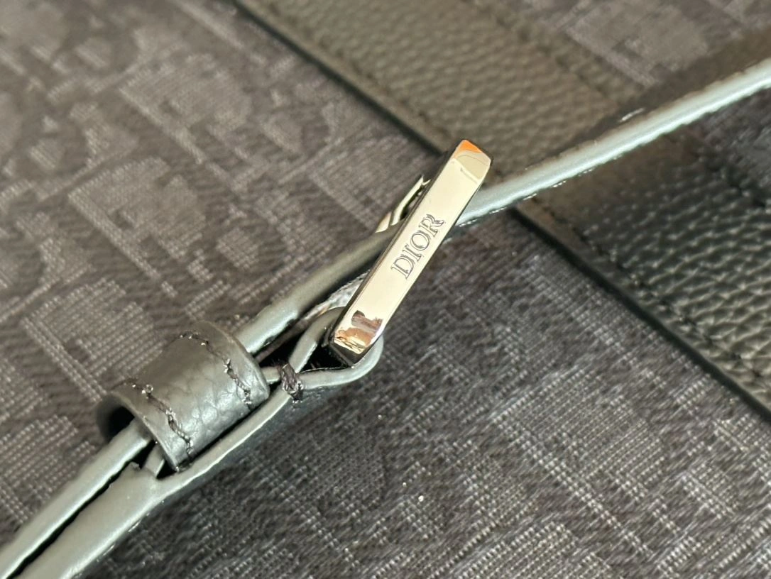 Low-cost Christian Dior Shopping Bags