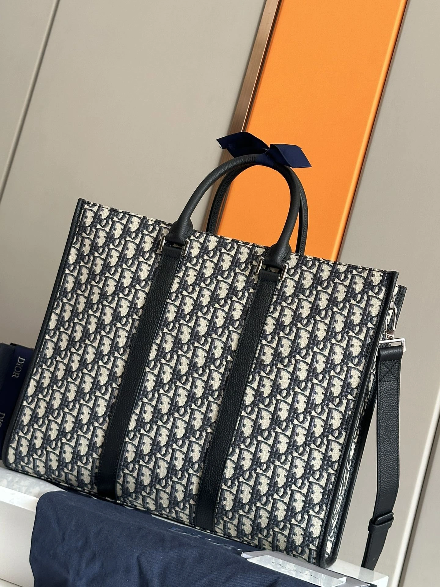 Exact replica Christian Dior Shopping Bags