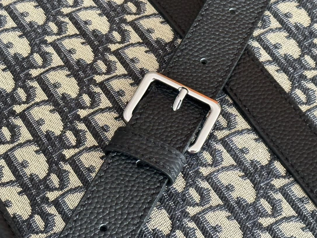 Exact replica Christian Dior Shopping Bags