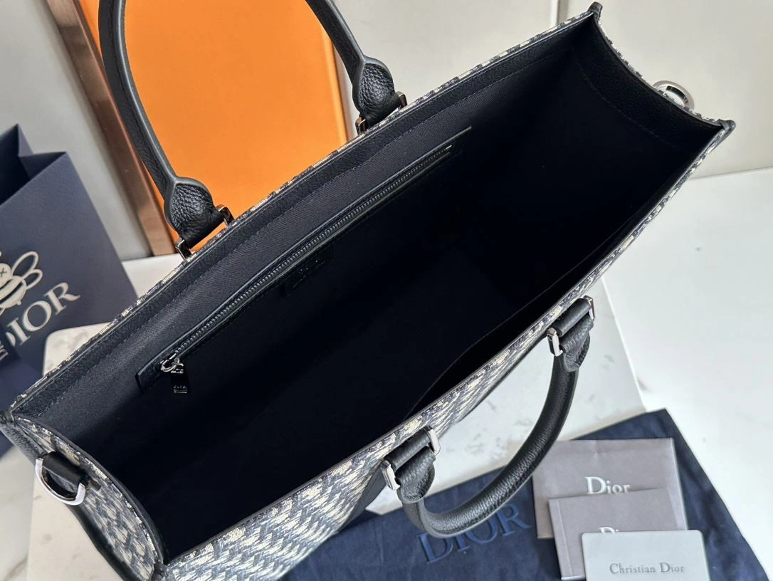 Exact replica Christian Dior Shopping Bags