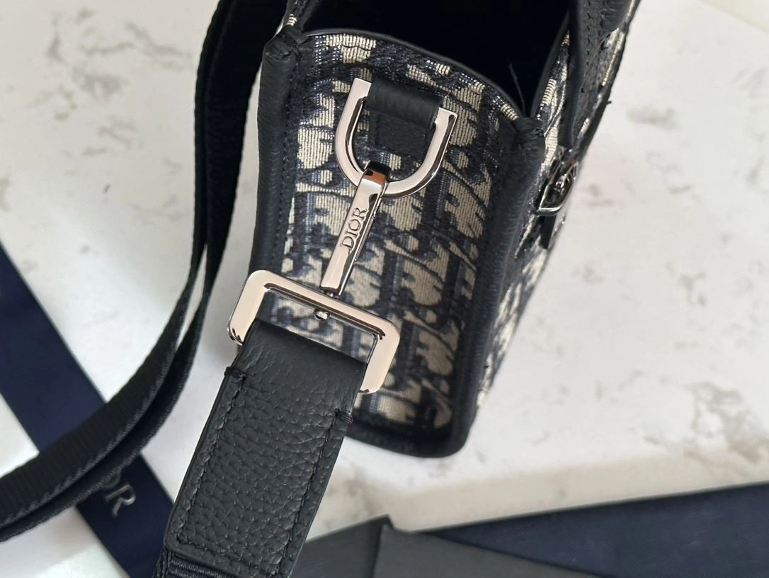 Discounted Christian Dior Shopping Bags