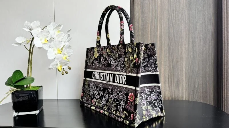 Low-cost Christian Dior Shopping Bags