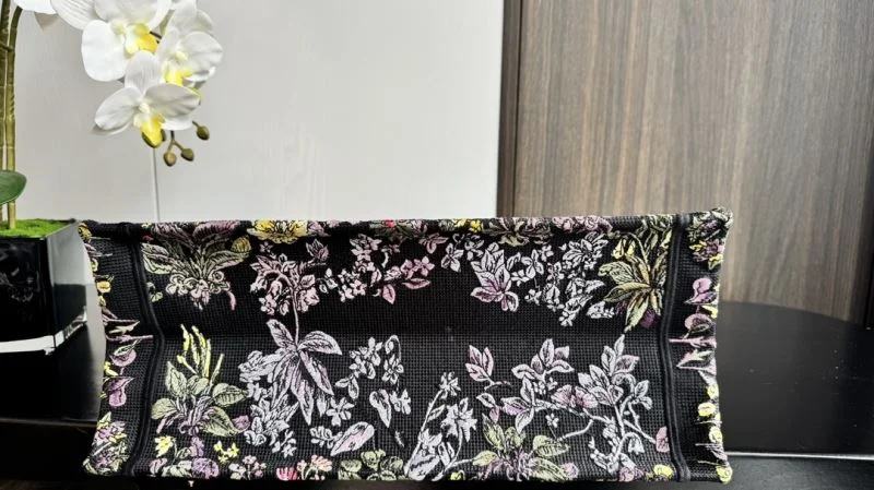 Low-cost Christian Dior Shopping Bags
