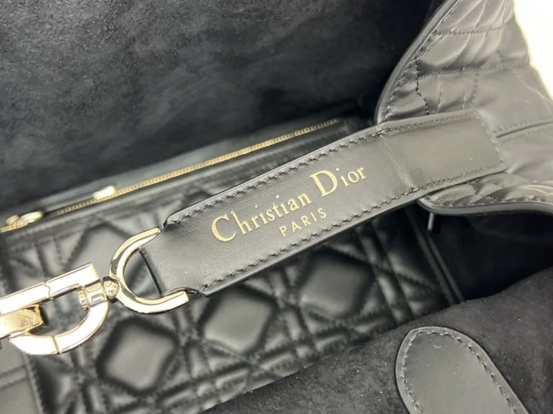 Exact replica Christian Dior Shopping Bags