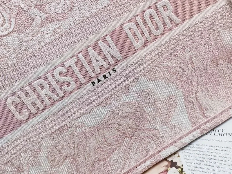 Reasonably priced Christian Dior Shopping Bags