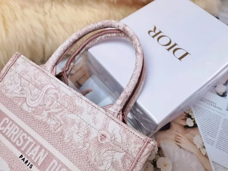 Low-cost Christian Dior Shopping Bags