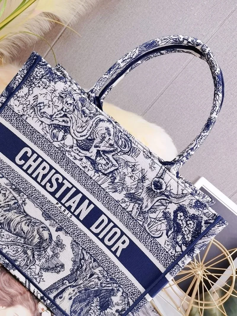 Reasonably priced Christian Dior Shopping Bags