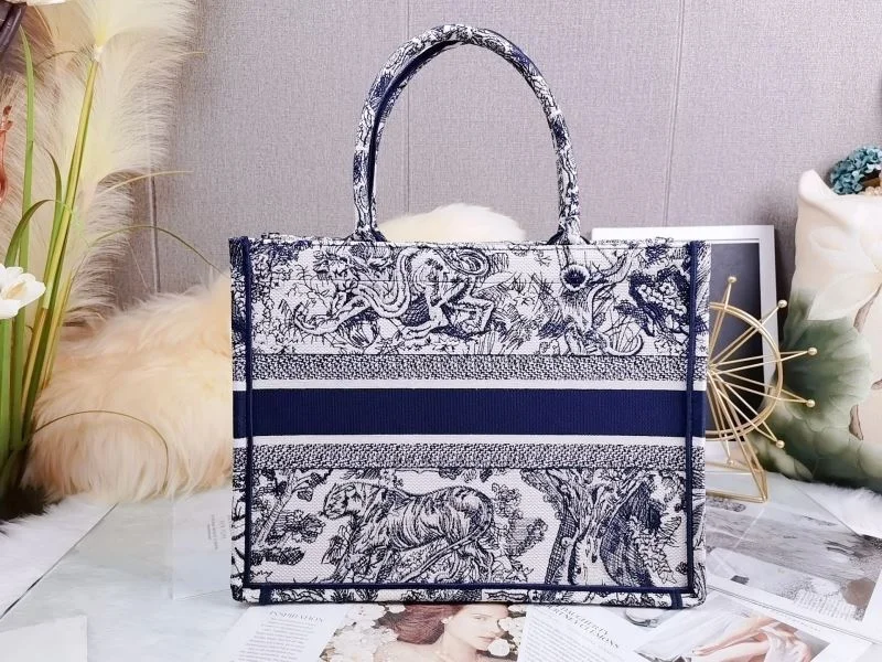 Reasonably priced Christian Dior Shopping Bags