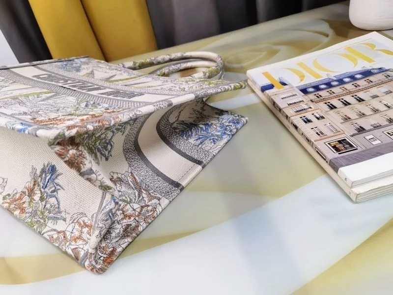 Exact replica Christian Dior Shopping Bags