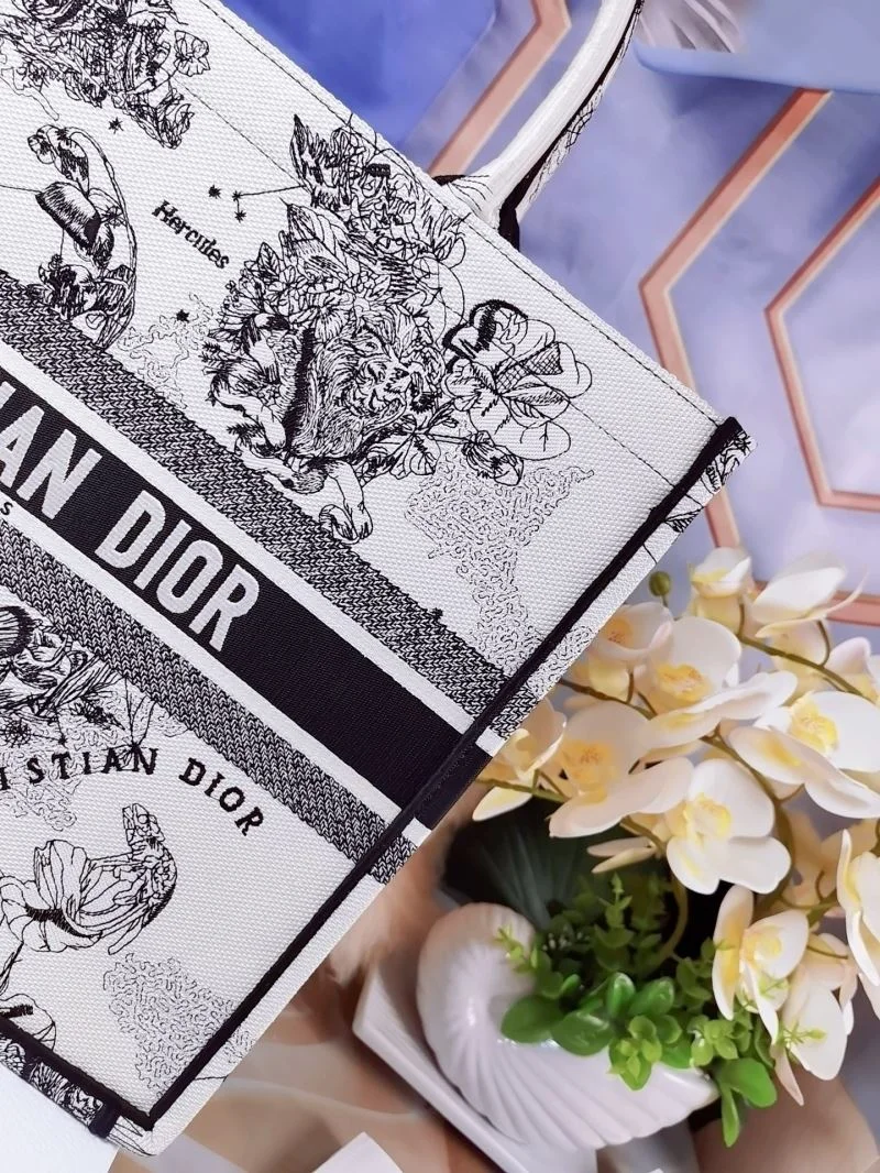 Exact replica Christian Dior Shopping Bags