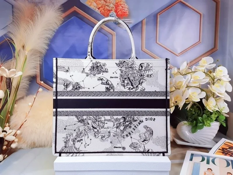 Exact replica Christian Dior Shopping Bags