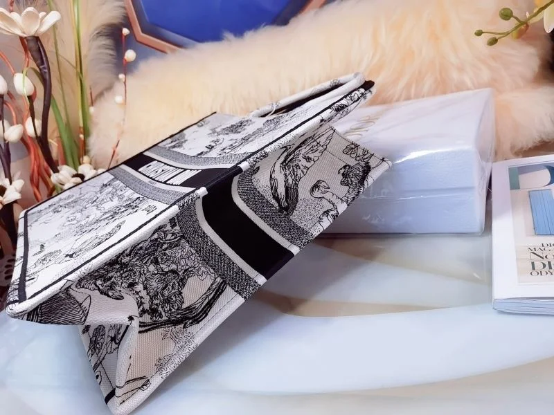 Exact replica Christian Dior Shopping Bags