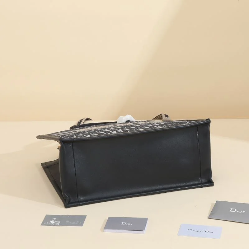 Low-cost Christian Dior Shopping Bags