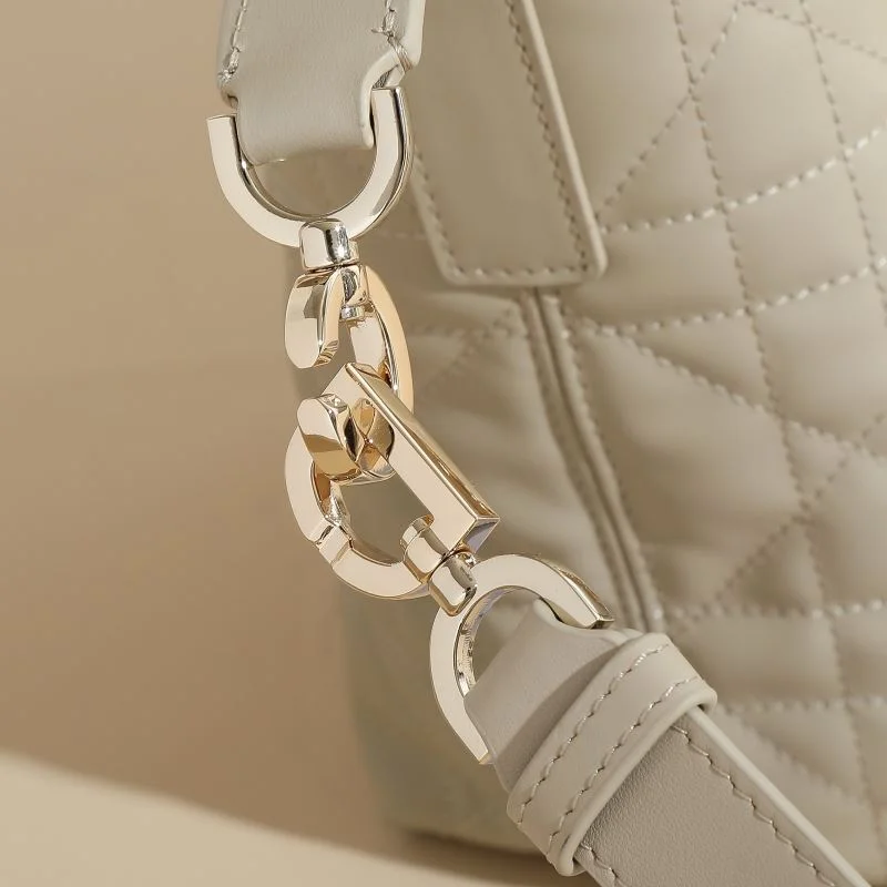 Top match Christian Dior Shopping Bags