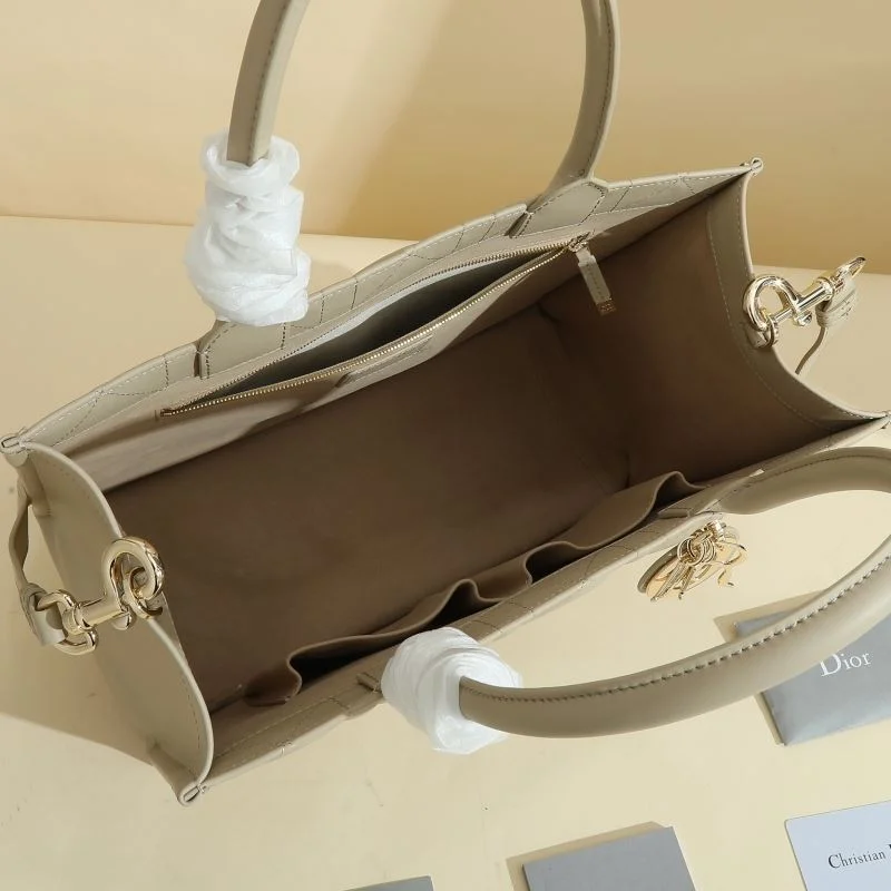 Exact replica Christian Dior Shopping Bags