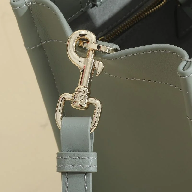 Low-cost Christian Dior Shopping Bags