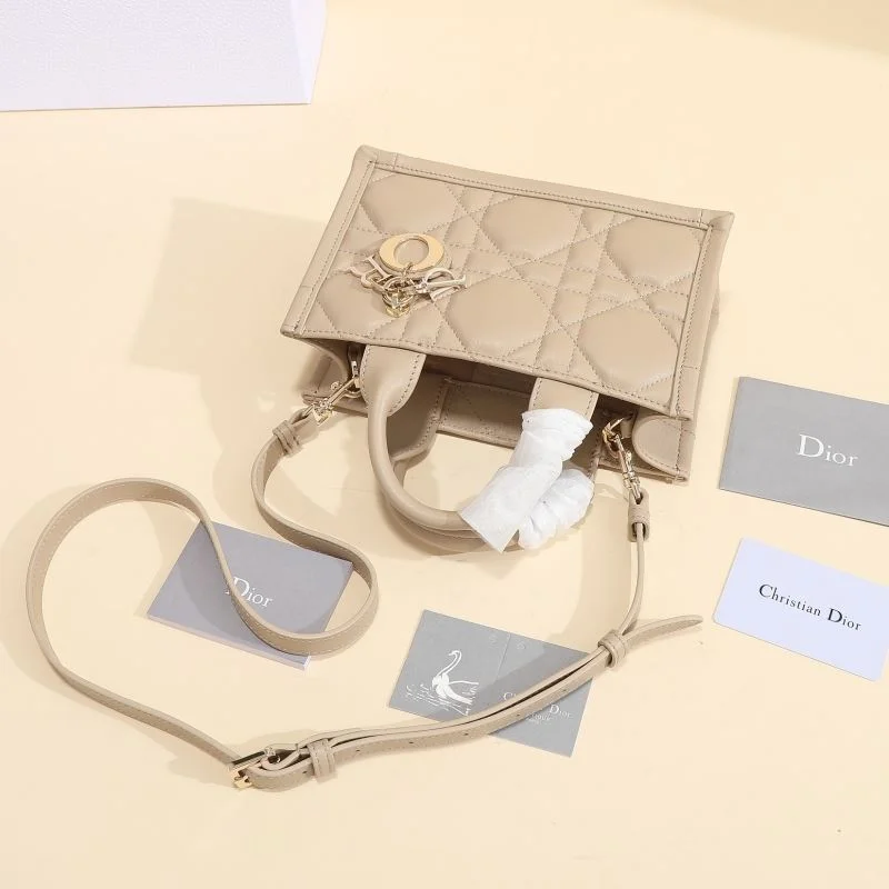 Exact replica Christian Dior Shopping Bags