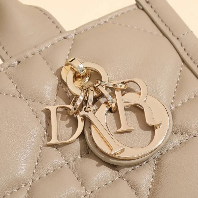 Exact replica Christian Dior Shopping Bags