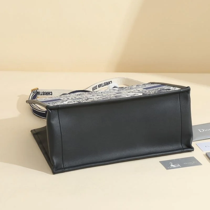 Cut-rate Christian Dior Shopping Bags