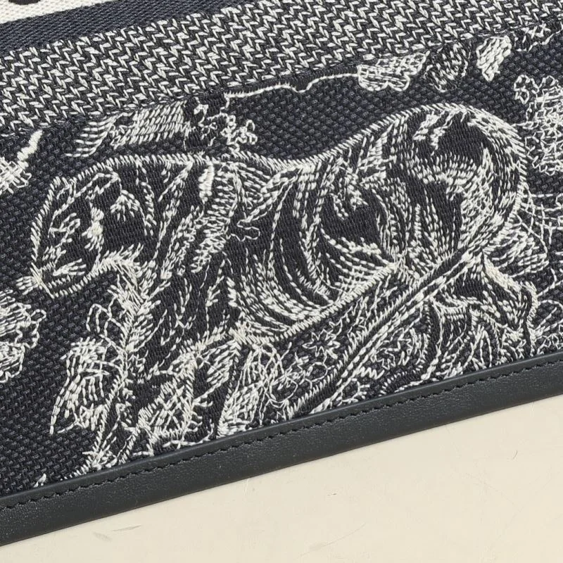Economical Christian Dior Shopping Bags