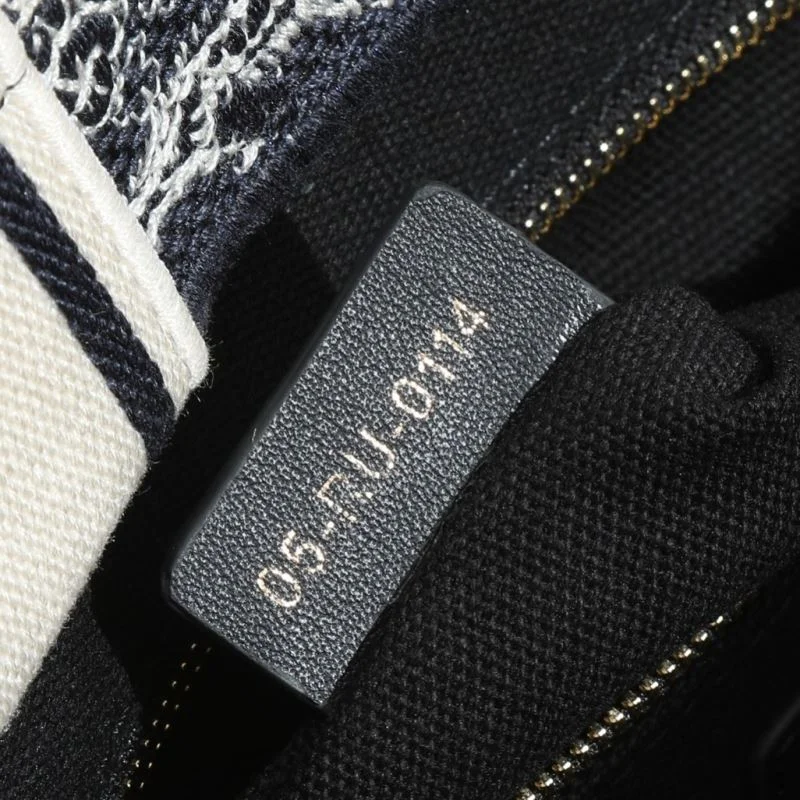 Cut-rate Christian Dior Shopping Bags