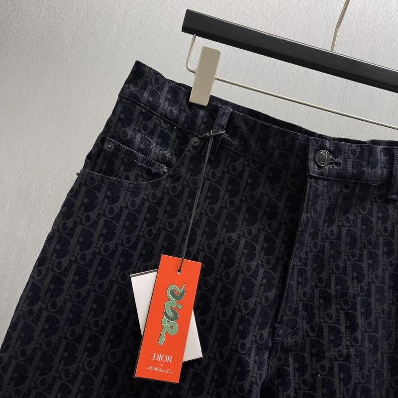 Indistinguishable Christian Dior Short Pants