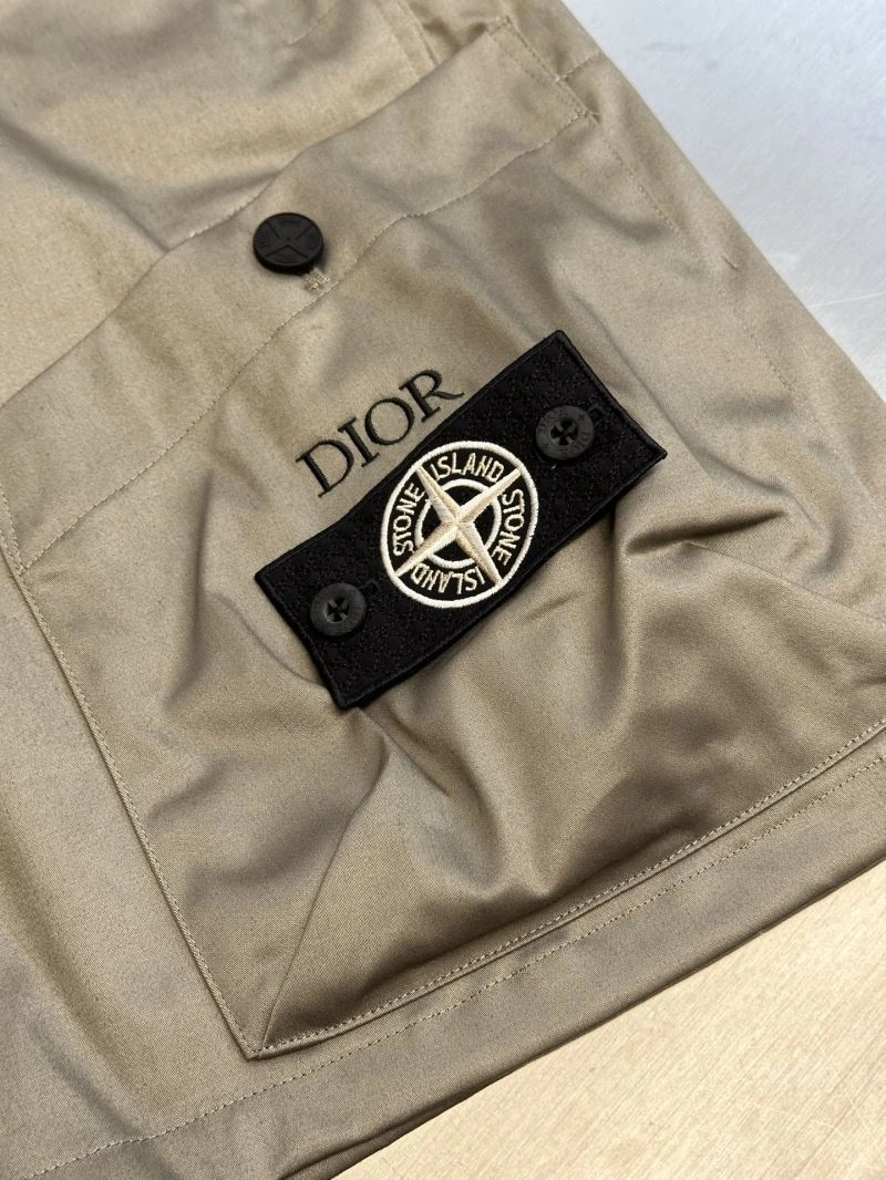 Accurate model Christian Dior Short Pants
