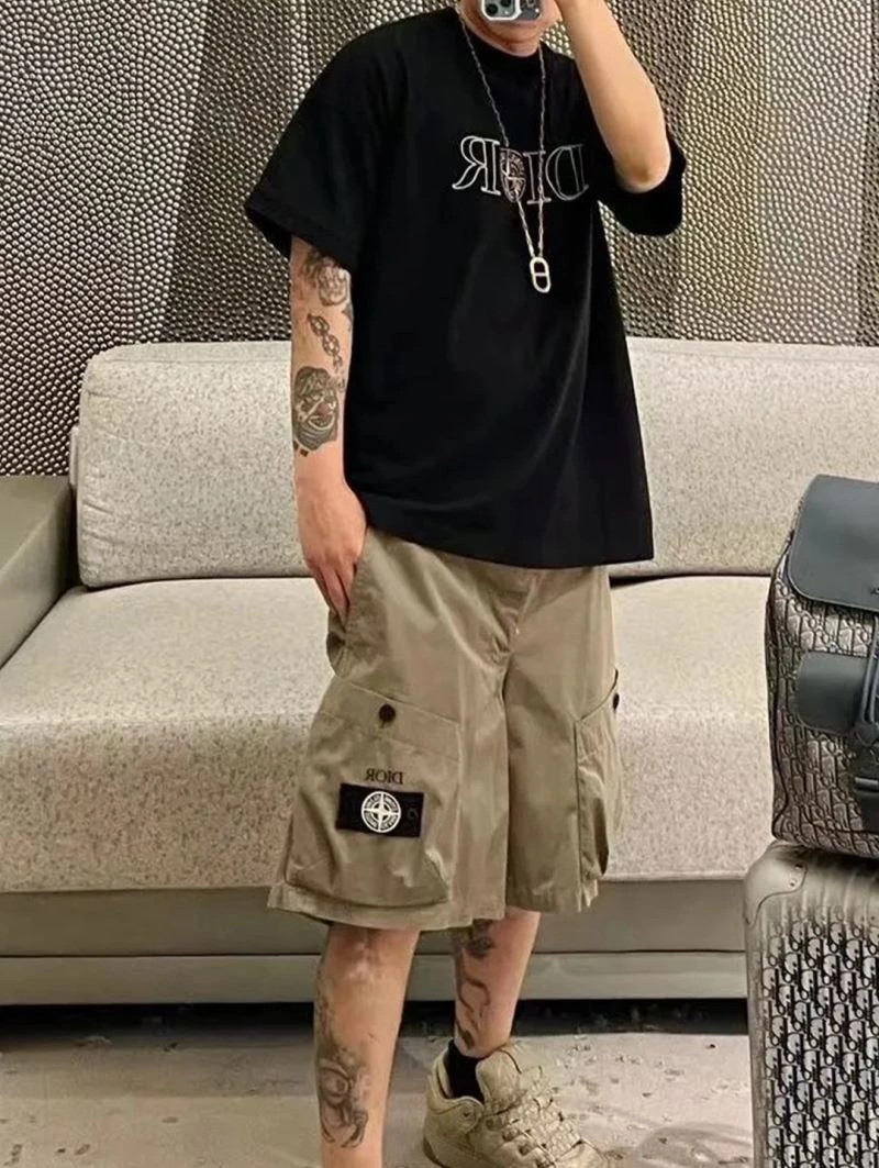 Accurate model Christian Dior Short Pants