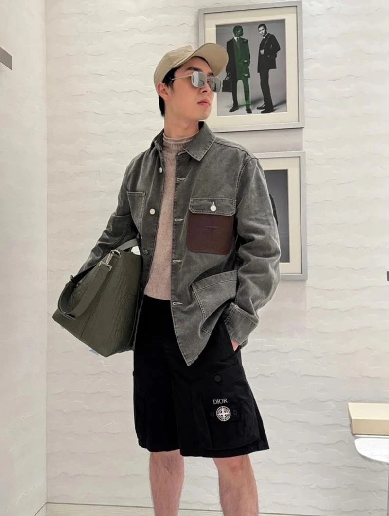 Accurate model Christian Dior Short Pants