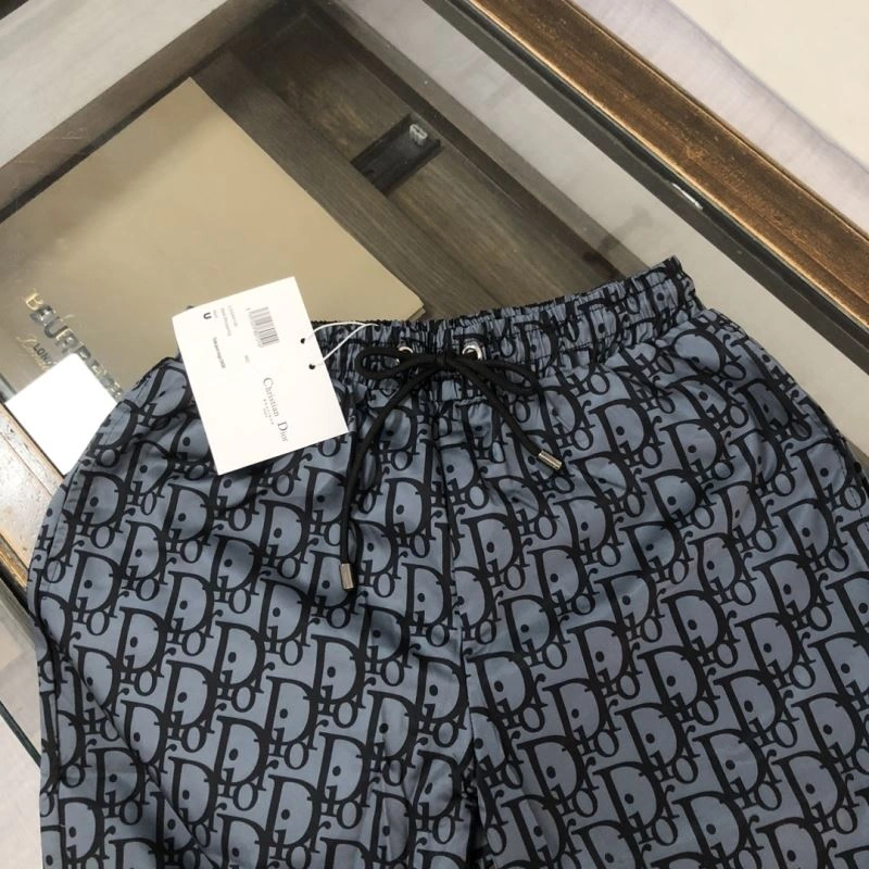 Accurate model Christian Dior Short Pants