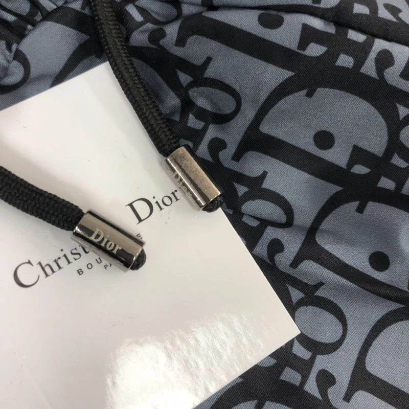 Accurate model Christian Dior Short Pants