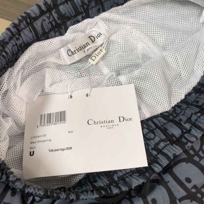 Accurate model Christian Dior Short Pants