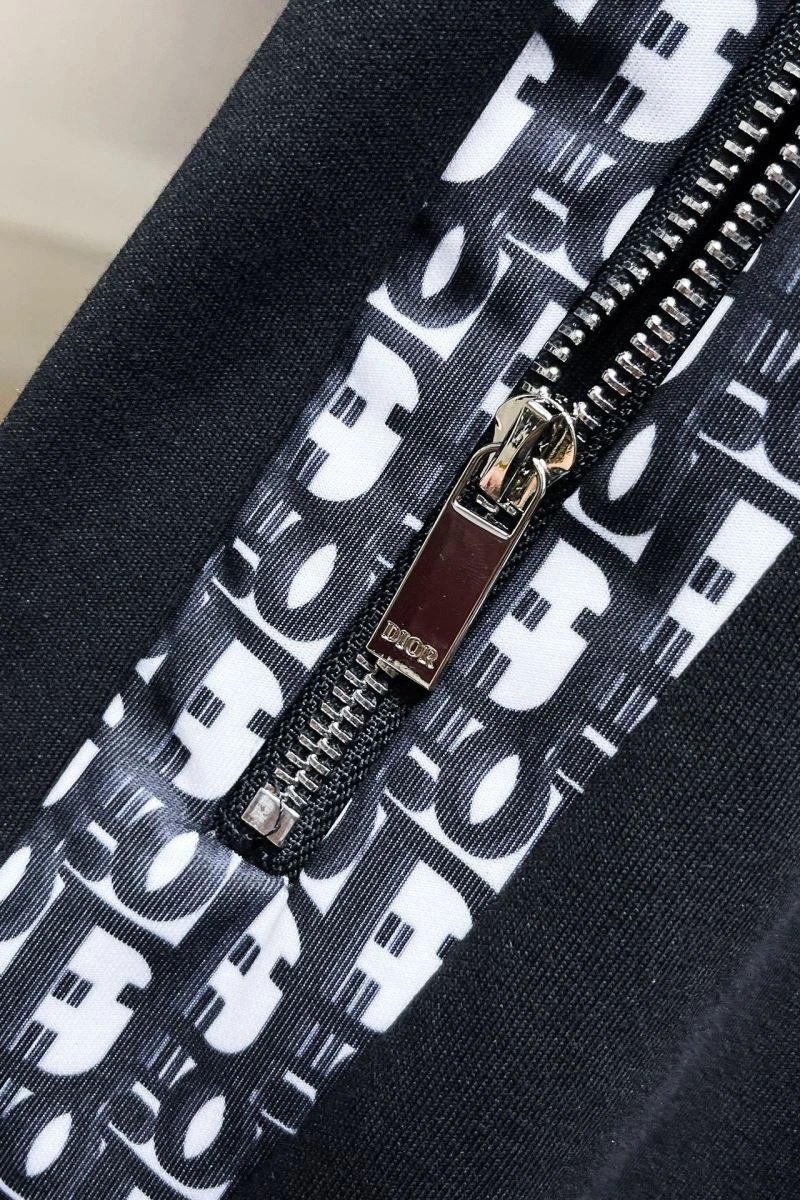 Indistinguishable Christian Dior Short Pants